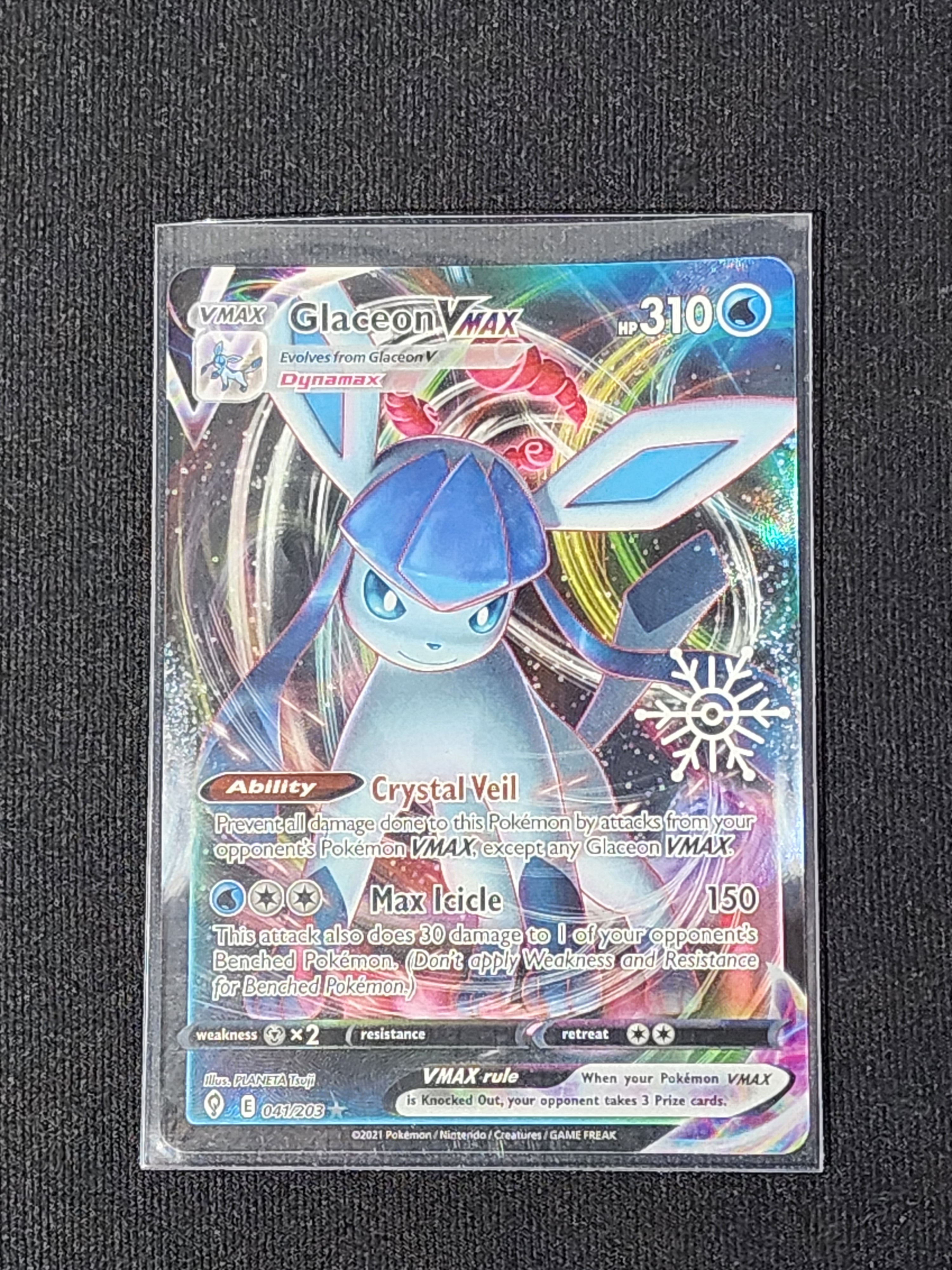 Glaceon VMAX - 041/203 (Holiday Calendar) – 4BDN Collectibles